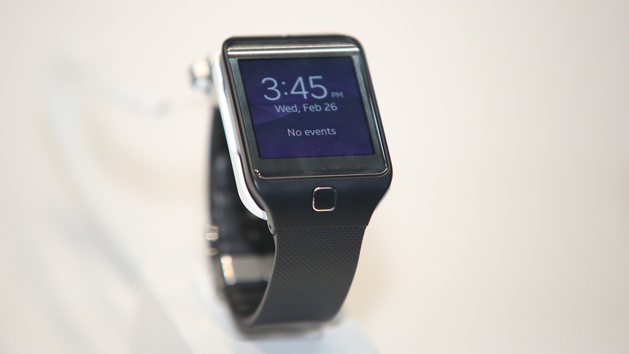 Elon Musk’s Under $179 Tesla Smart Watch: 2025 SHOCKING Price & Production