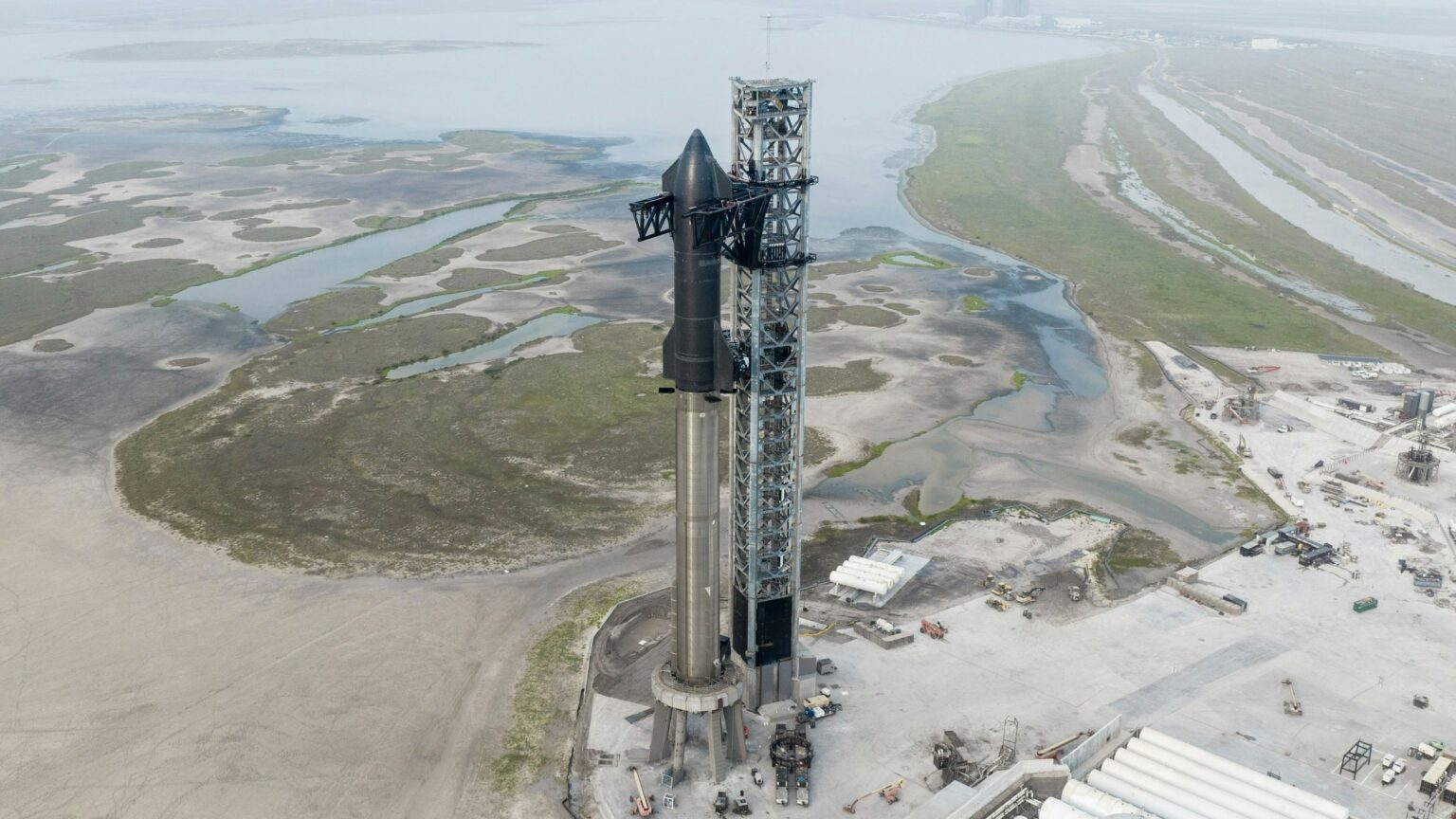 SpaceX Inspected Starship 36 Wreckage after explosion, Somehow Better ...