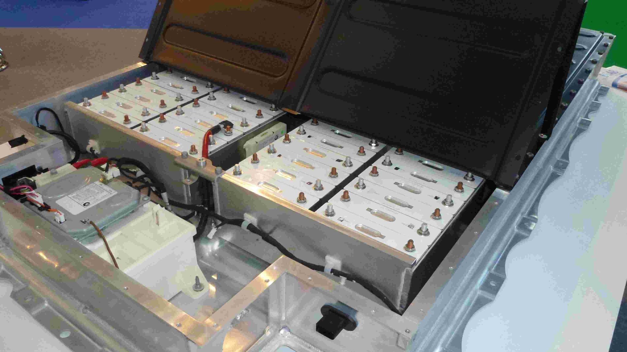 2026 Tesla Super Aluminum-ion Battery Finally Hits The Market