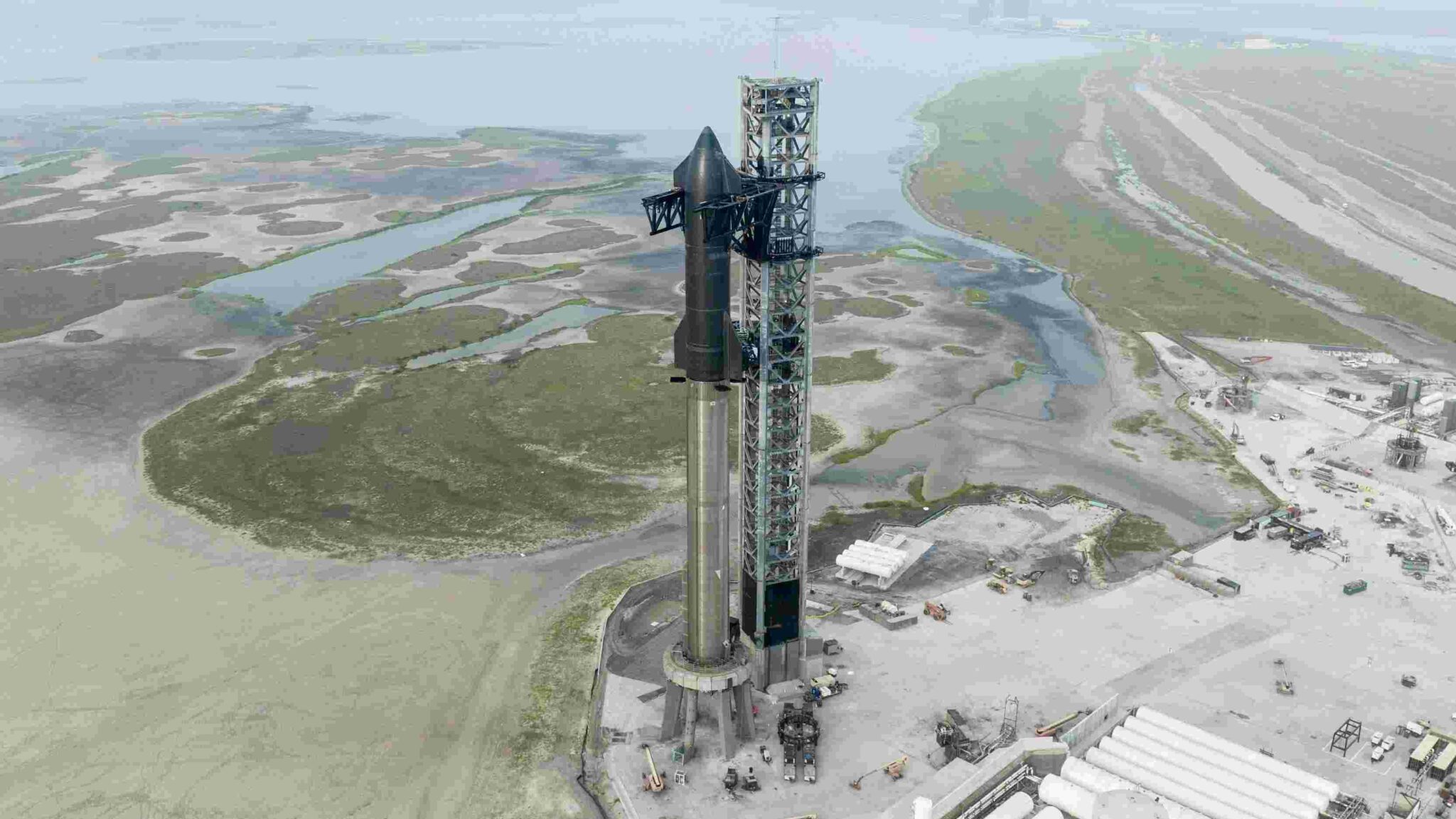 NASA just declared SpaceX Starship HLS Progress after visiting Starbase ...