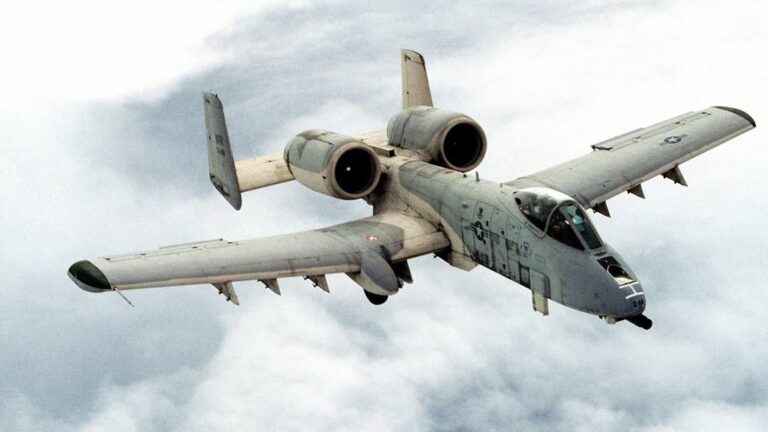 Tesla Shocks the Industry With World's Fastest Electric Plane "Falcon X"